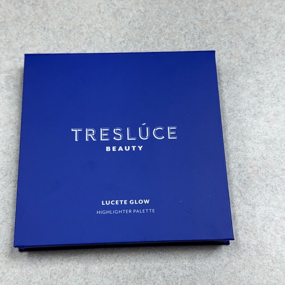 Tresluce | Makeup | Treslce Beauty Highlighter Palette | Poshmark